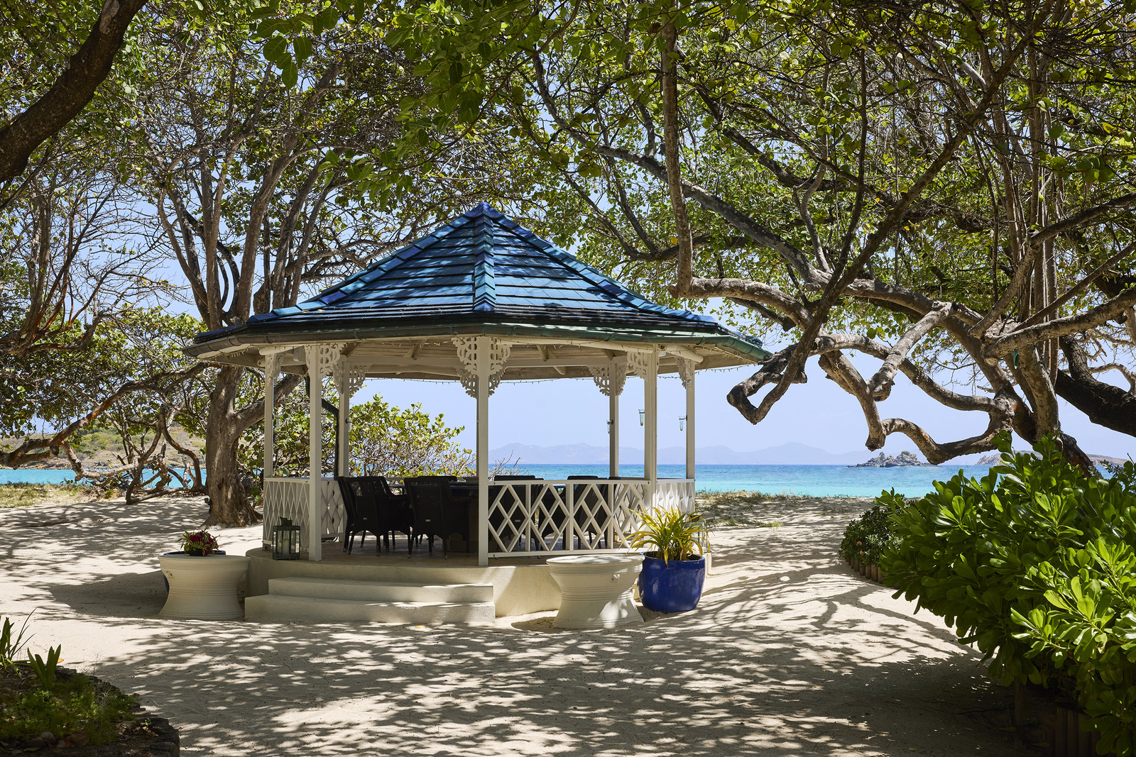 Jacaranda | Mustique Island